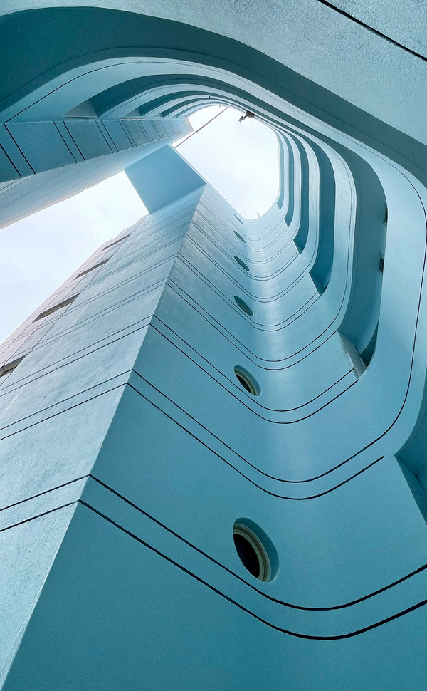 SWELL TABLE – DOKTER AND MISSES